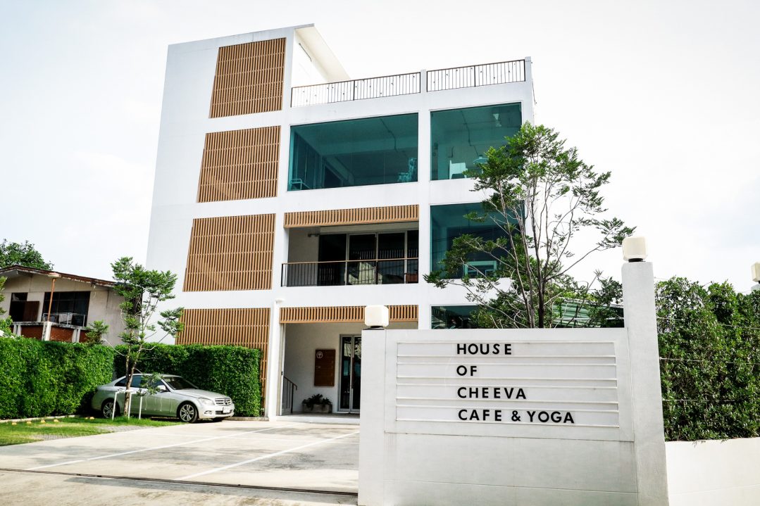 HOUSE OF CHEEVA CAFE & YOGA - Thaisun cafe yoga wpc wood
